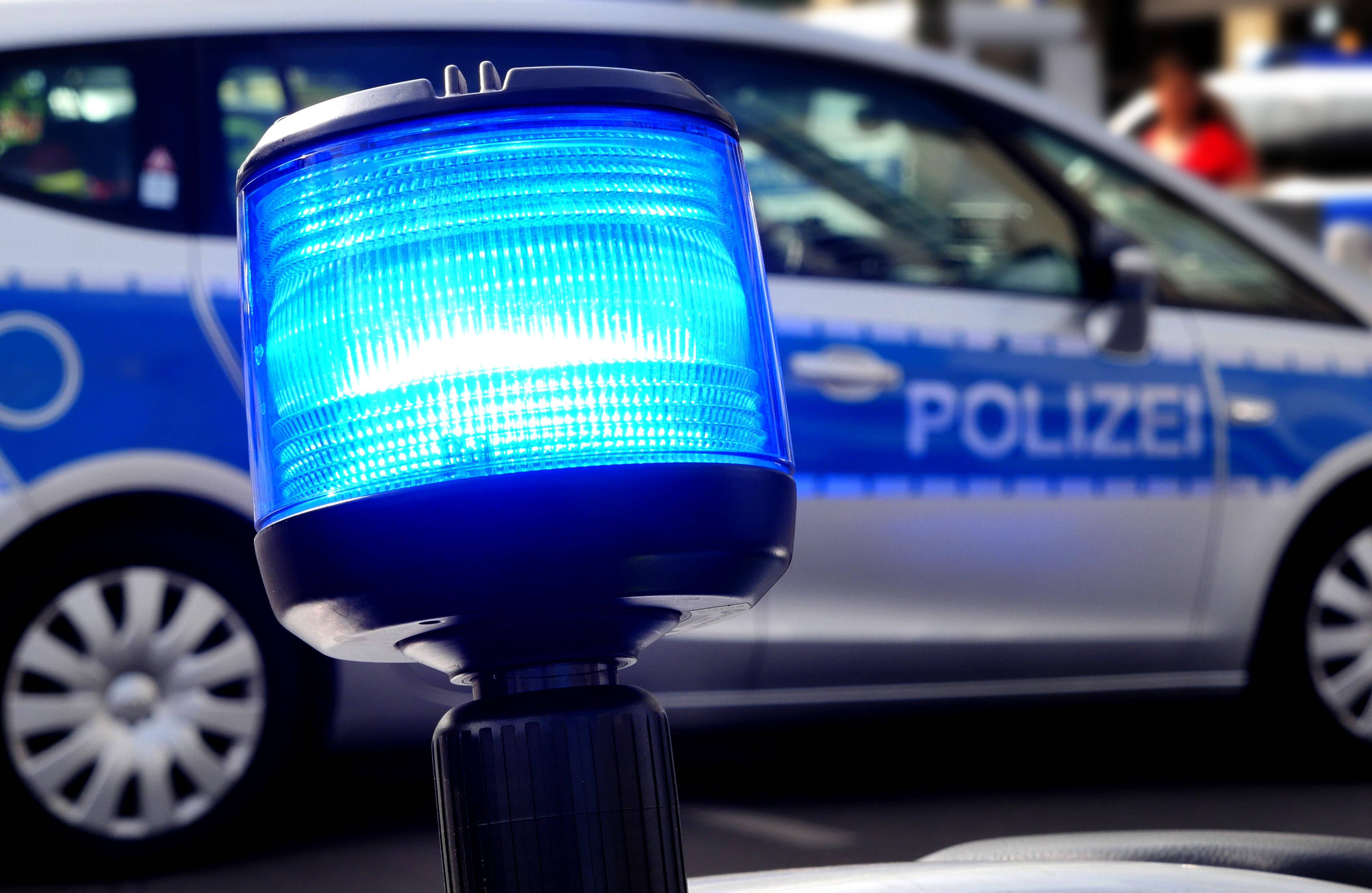 Bochum: Mann zielt mit Waffe auf Polizei und wird niedergeschossen ... Bochum: Mann zielt mit Waffe auf Polizei und wird niedergeschossen ...