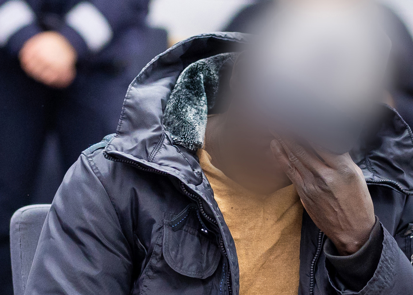 Flüchtling aus Gambia muss wegen Massenmord in Gambia in deutschen ...